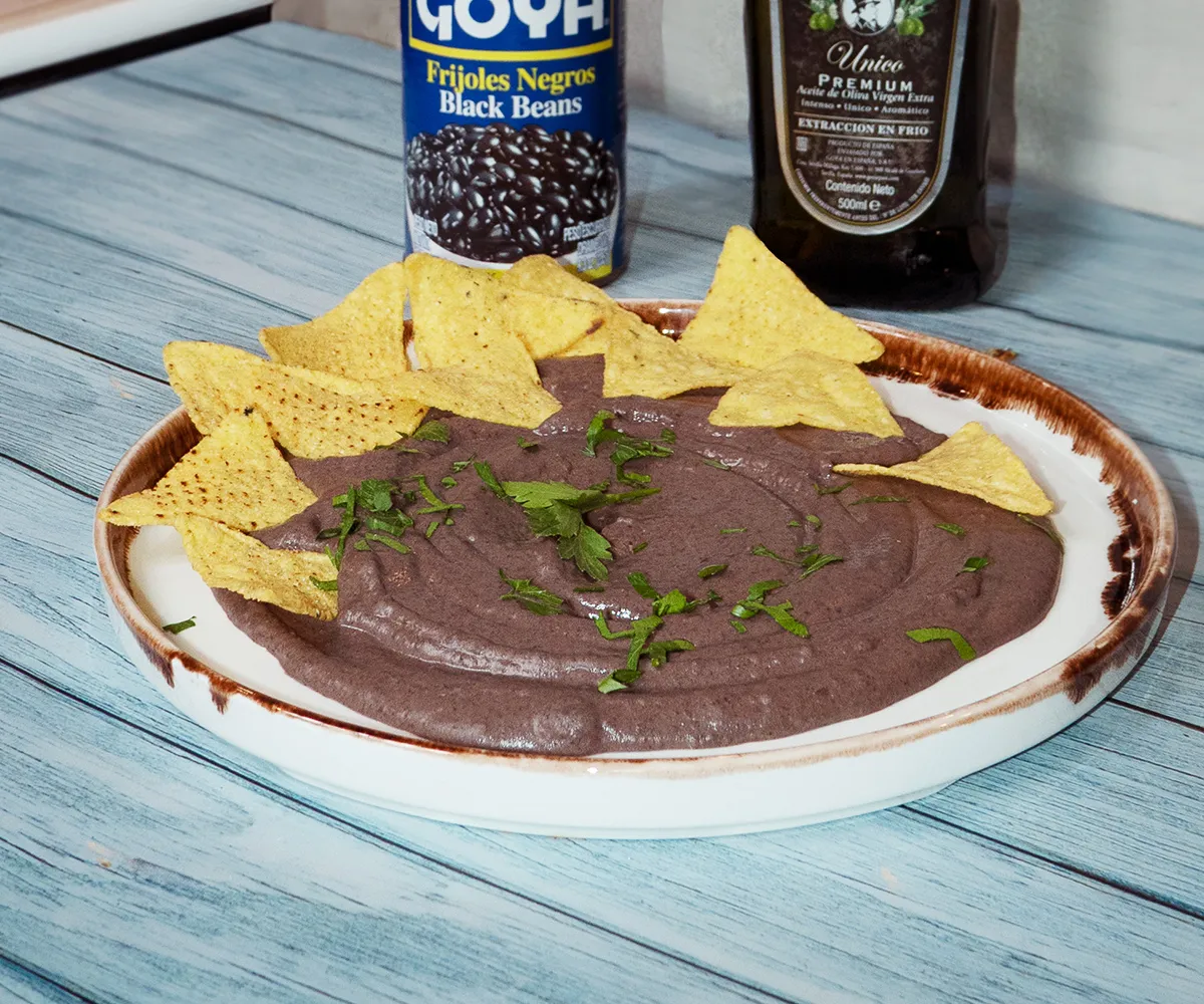 Dip de hummus frijoles negros | GOYA Europa